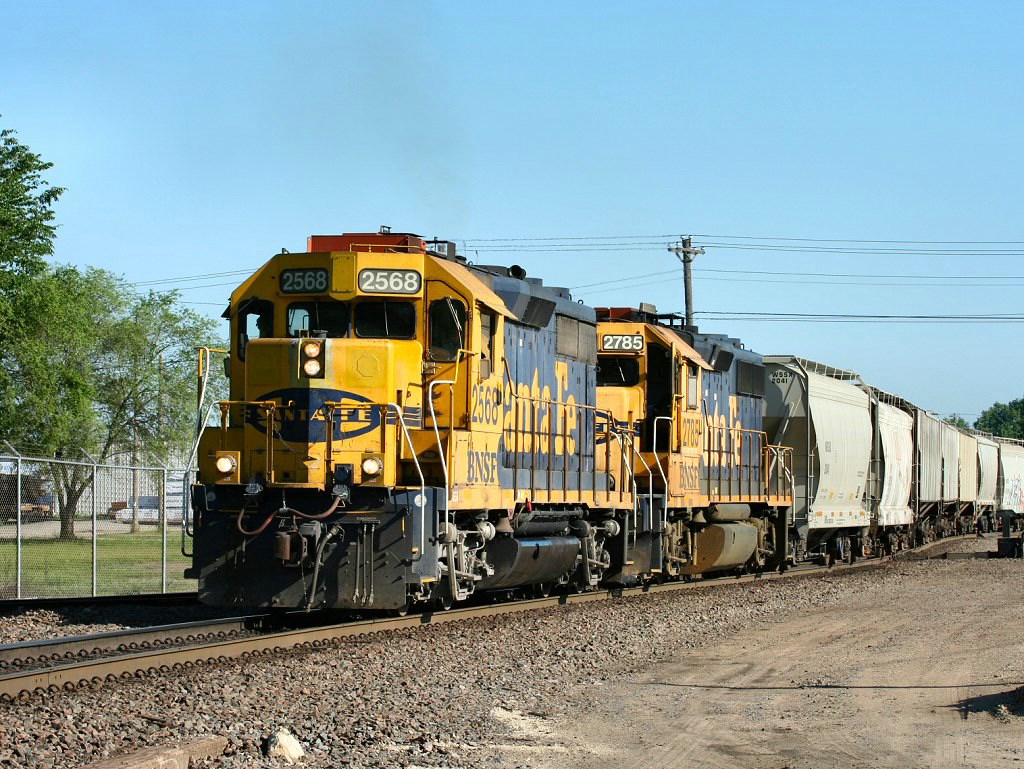 BNSF 2568